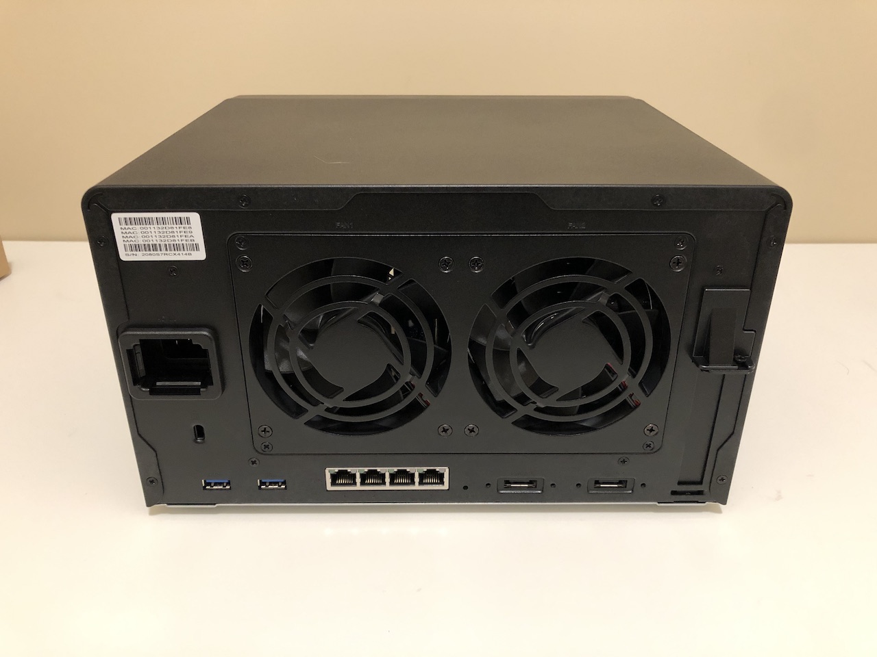 Synology DS1621+ Unboxing and Hardware Setup – vswitchzero